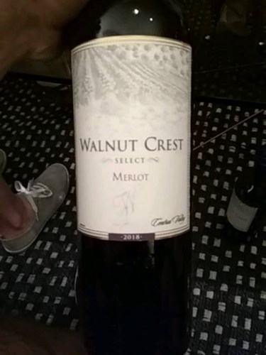 Walnut Crest Select Merlot | Vivino United Kingdom