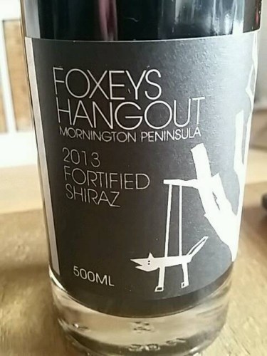 Foxeys Hangout Fortified Shiraz | Vivino English