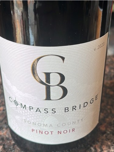 Compass Bridge Pinot Noir | Vivino English
