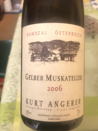 Kurt Angerer Gelber Muskateller | Vivino Australia