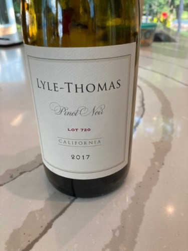 Spindrift Lyle-Thomas Pinot Noir | Vivino US