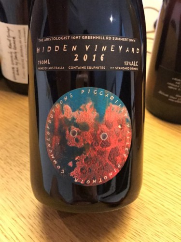 Commune of Buttons Hidden Vineyard Pinot Noir | Vivino US