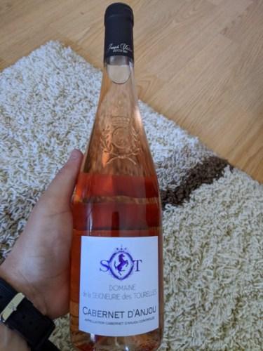 Joseph Verdier Domaine de la Seigneurie des Tourelles Cabernet d'Anjou ...