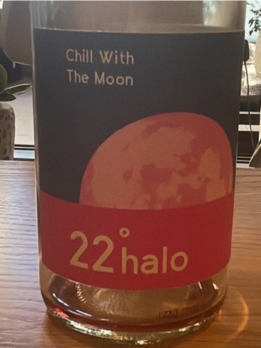 22 Degree Halo Chill With The Moon | Vivino US