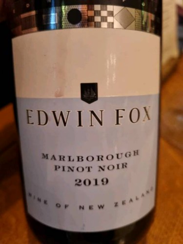 Edwin Fox Pinot Noir | Vivino US