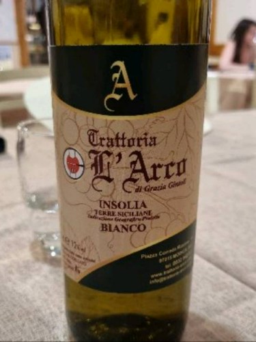 Trattoria l'Arco Insolia Bianco | Vivino US