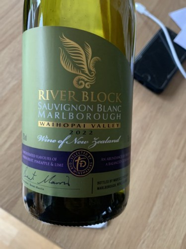 Sainsbury's River Block Single Vineyard Sauvignon Blanc | Vivino English
