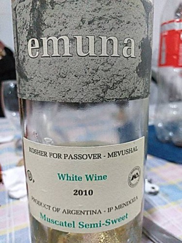 Emuna Muscatel Semi-Sweet | Vivino US