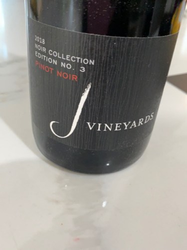 J Vineyards Noir Collection Edition No. 3 Pinot Noir | Vivino Brasil