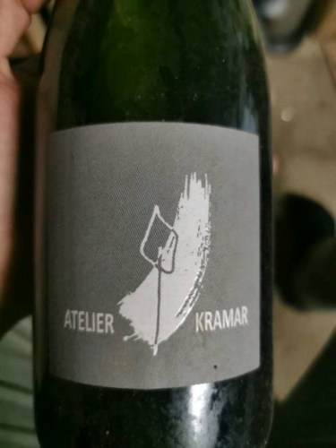 Kramar Hug Pet Nat | Vivino Canada