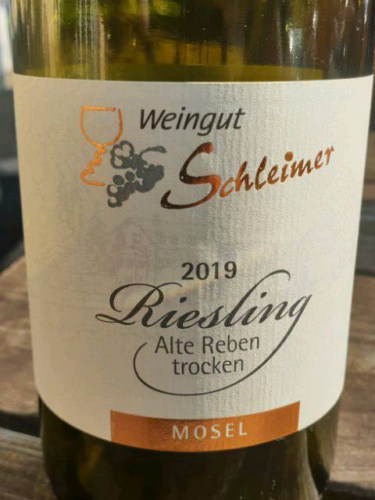 Weingut Schleimer Alte Reben Riesling Trocken | Vivino US