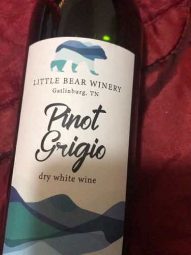 2020 Little Bear Pinot Grigio | Vivino US