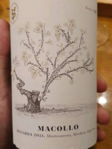 Macollo Bonarda | Vivino US