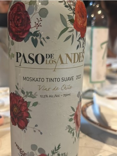 Paso de Los Andes Moskato Tinto Suave | Vivino US