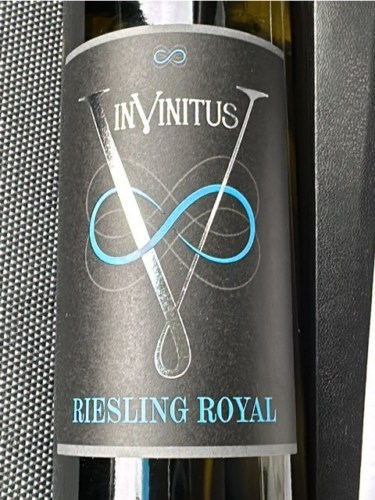 Invinitus Riesling Royal | Vivino US