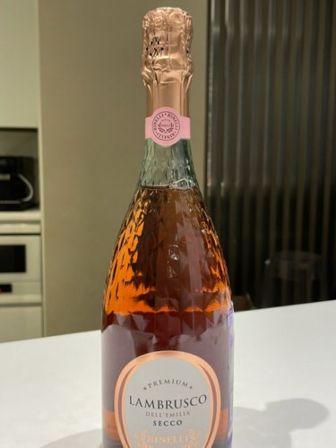Mastro Binelli Premium Lambrusco Bianco dell'Emilia Secco | Vivino US