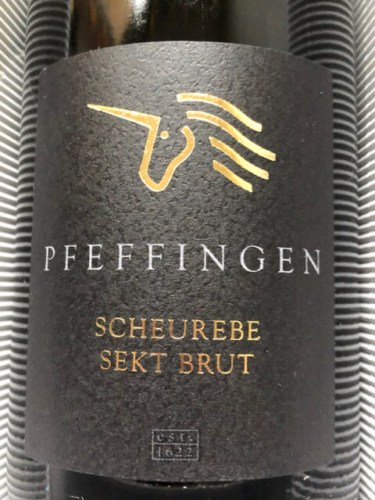 Pfeffingen Scheurebe Sekt brut | Vivino US