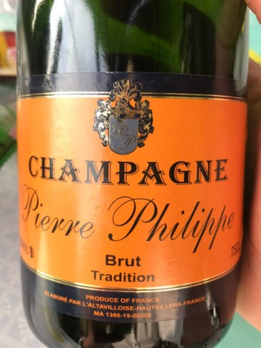 Champagne Pierre Philippe Tradition Brut Champagne | Vivino US