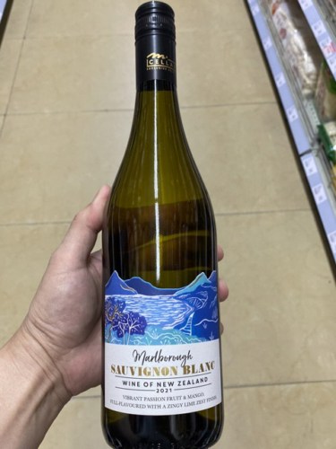 M. Cellars Sauvignon Blanc | Vivino US