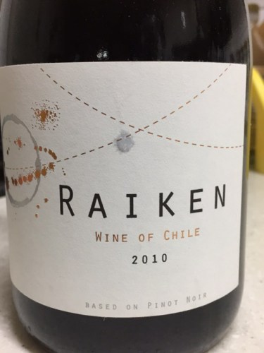 Raiken Pinot Noir | Vivino US