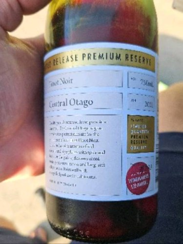 WA Cleanskin Limited Release Premium Reserve Pinot Noir | Vivino Canada
