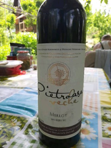 Pietroasa Veche Merlot | Vivino US