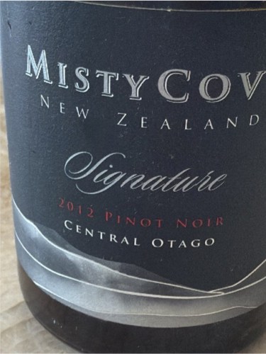 Misty Cove Signature Pinot Noir | Vivino English
