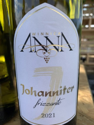 Winnica Anna Johanniter Frizzante | Vivino US