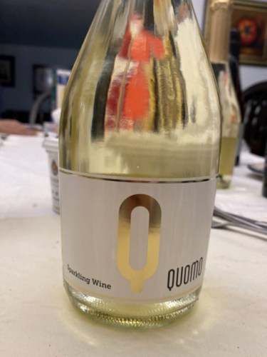 Quomo Sparkling | Vivino US