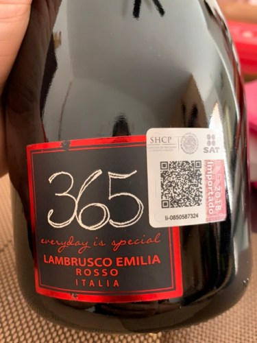 Caldirola 365 Everyday is Special Lambrusco dell'Emilia Rosso | Vivino ...