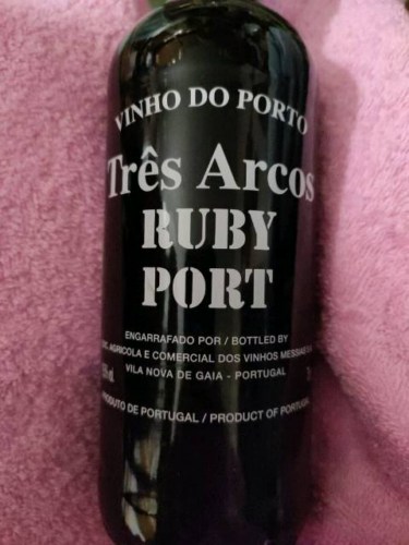 N.V. Três Arcos Ruby Porto | Vivino US