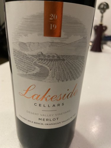 Lakeside Cellars Desert Valley Vineyard Merlot | Vivino US