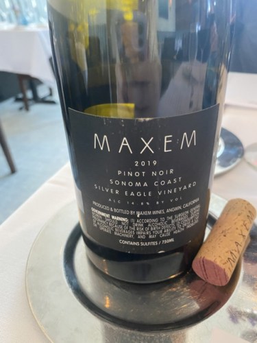 Maxem Silver Eagle Vineyard Pinot Noir | Vivino US