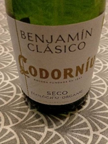 Codorníu Benjamín Clásico Seco | Vivino US