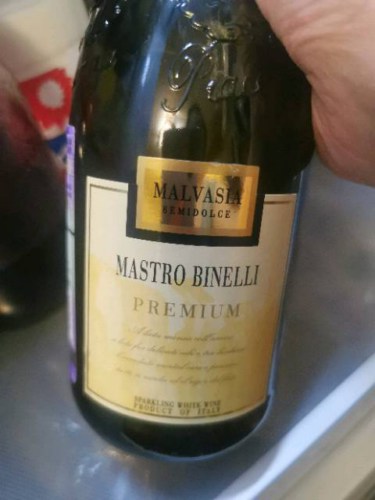 Mastro Binelli Premium Rosato Semidolce | Vivino US