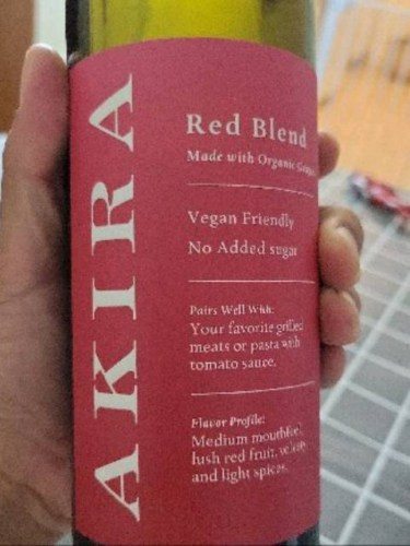 Akira Red Blend | Vivino US