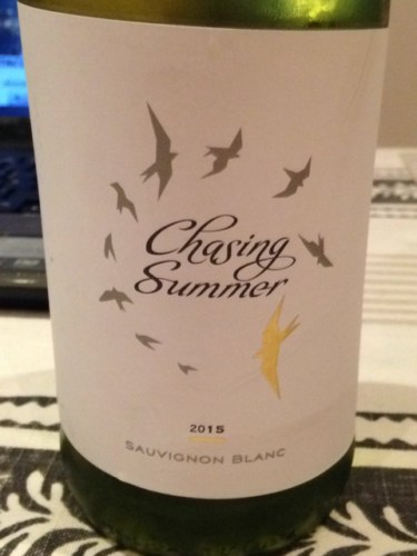 Chasing Summer Sauvignon Blanc | Vivino US