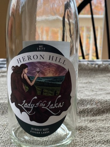 Heron Hill Lady of the Lakes Bubbly Red | Vivino Australia