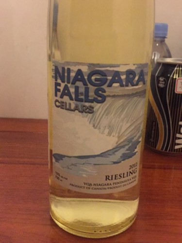 Niagara Falls Cellars Riesling | Vivino US