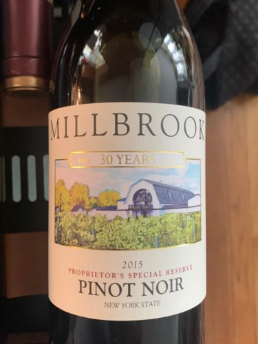 Millbrook Proprietor's Special Reserve Pinot Noir | Vivino US