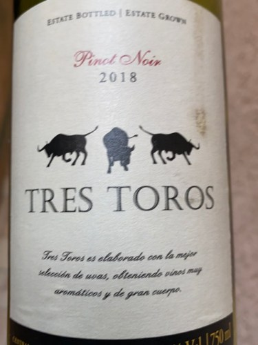 Tres Toros Pinot Noir | Vivino Brasil