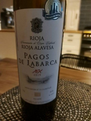 2019 Pagos de Labarca Tinto | Vivino US