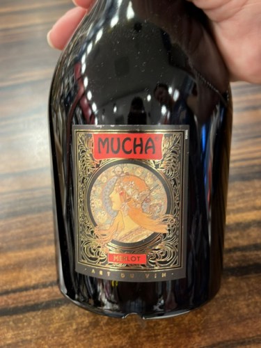 Mucha Merlot | Vivino Australia