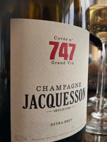 Jacquesson Cuvée No 747 Extra Brut Champagne | Vivino Singapura