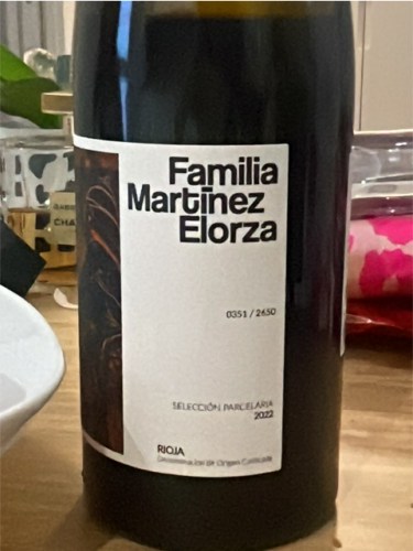 Familia Martínez Elorza Tinto | Vivino US
