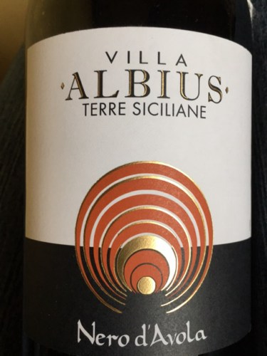 Villa Albius Nero d'Avola | Vivino US
