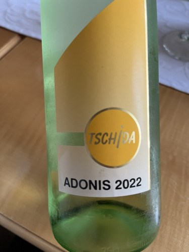 Familie Tschida Adonis | Vivino US
