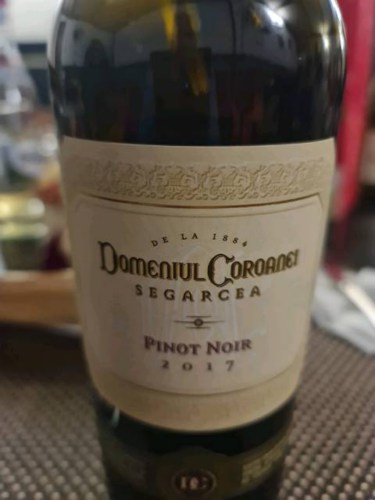 2017 Domeniul Coroanei Segarcea Pinot Noir | Vivino US