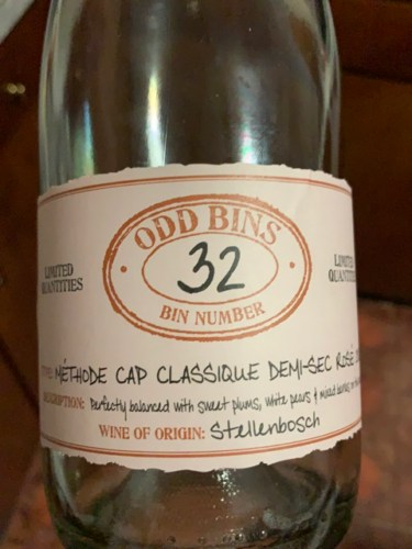 Odd Bins Bin Number 32 Méthode Cap Classique Demi-Sec Rosé | Vivino US
