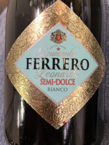 Вилаш - Vilash Ferrero Spumante Leonardo Semidolce Bianco | Vivino US